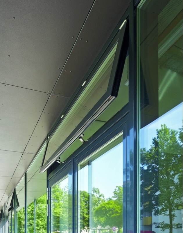 Sistema manual de apertura de ventanas OL 90